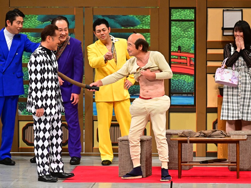 アキ、辻本茂雄ら「総選挙トップ30」総出演の“超豪華”吉本新喜劇ついに開催 「エンジンかかりすぎて」 Fany Magazine 