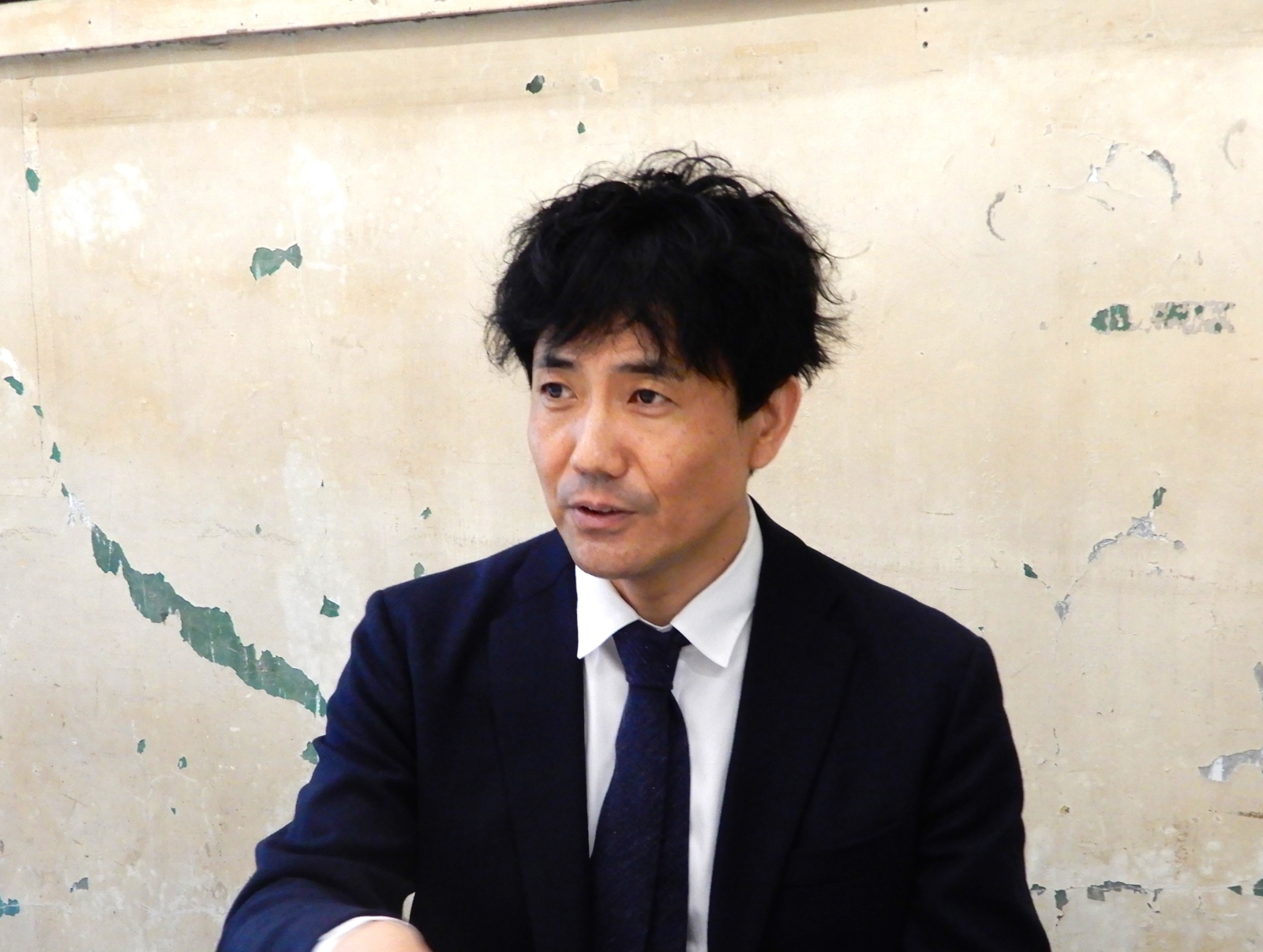 元花王DX担当部長が吉本に所属して「民間校長」になったワケ…人気ラジオの元“カリスマ校長”グランジ遠山と熱い教育談義 | FANY Magazine