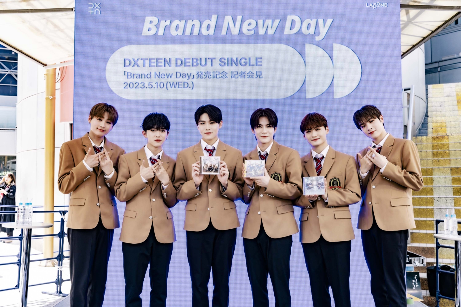 DXTEENがついに正式デビュー! 特別イベントで「この6人だったらどんな夢も叶えられる」 | FANY Magazine