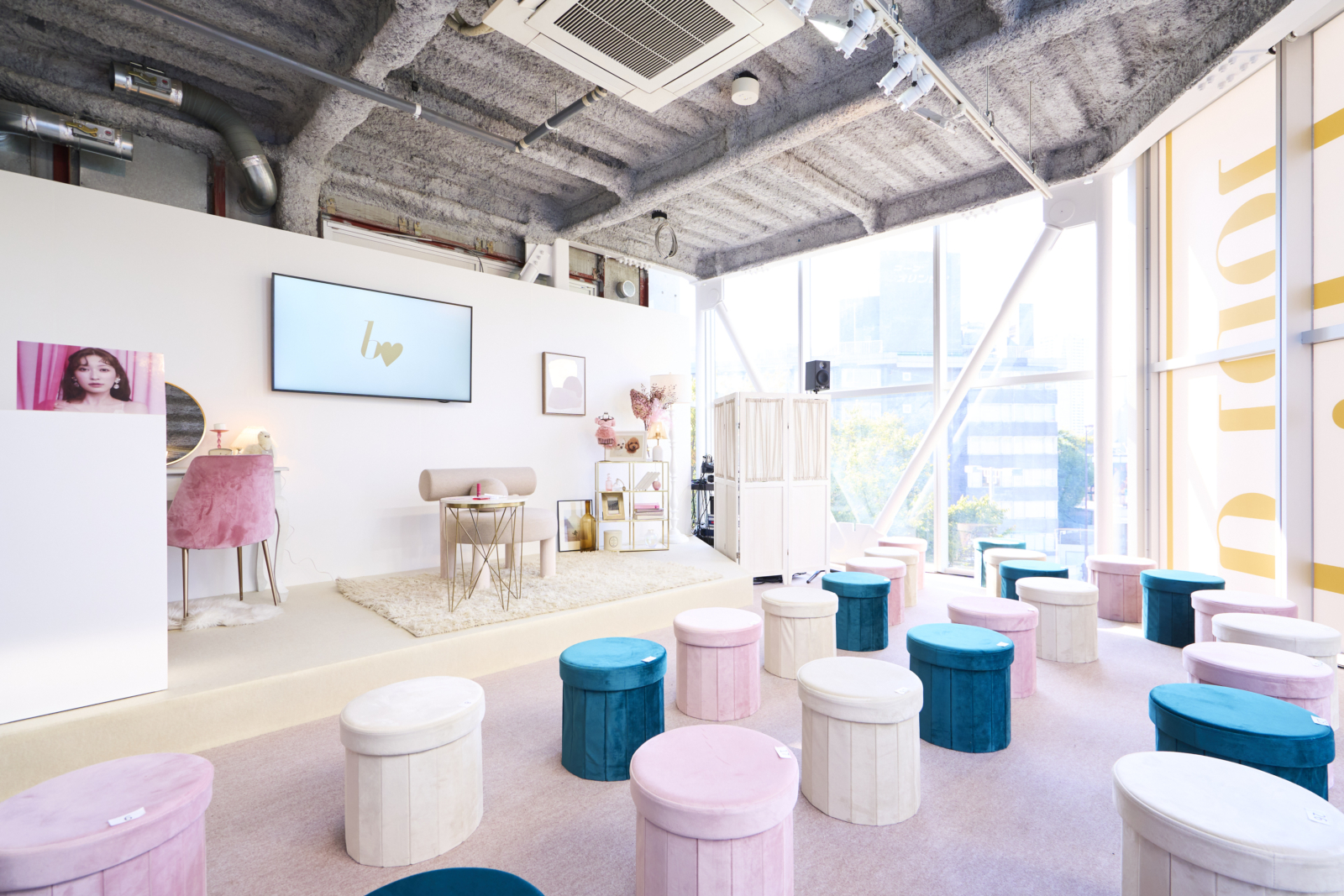 吉田朱里がプロデュースするコスメブランド“b idol” 初単独 POP UP SHOP in 原宿、4日間で3,000人超えの来場者を記録 ...