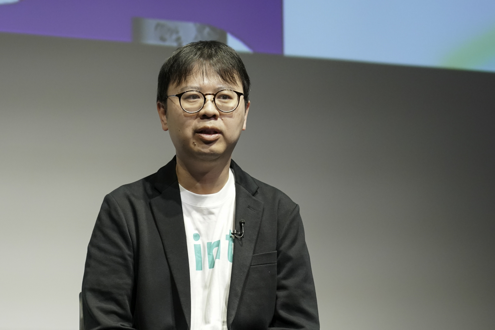 吉本興業が人気の“縦型ショートドラマ”配信サービスに参入! 人気芸人も続々出演の「FANY :D」は「思わずツッコミたくなる内容」 | FANY Magazine