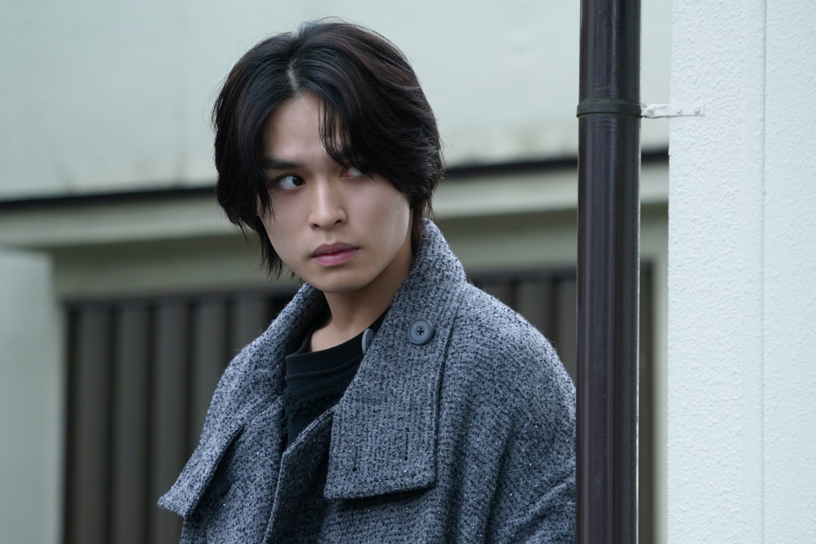 神父役として登場したのは…おいでやす小田! 木曜ドラマ『私の知らない私』第1話「疑惑」TVerで無料配信中! | FANY Magazine