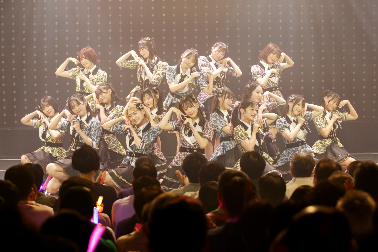 NMB48 新公演B『青春！恋のDestination』が開幕! キャプテン・龍本弥生「精一杯頑張りたい」 | FANY Magazine